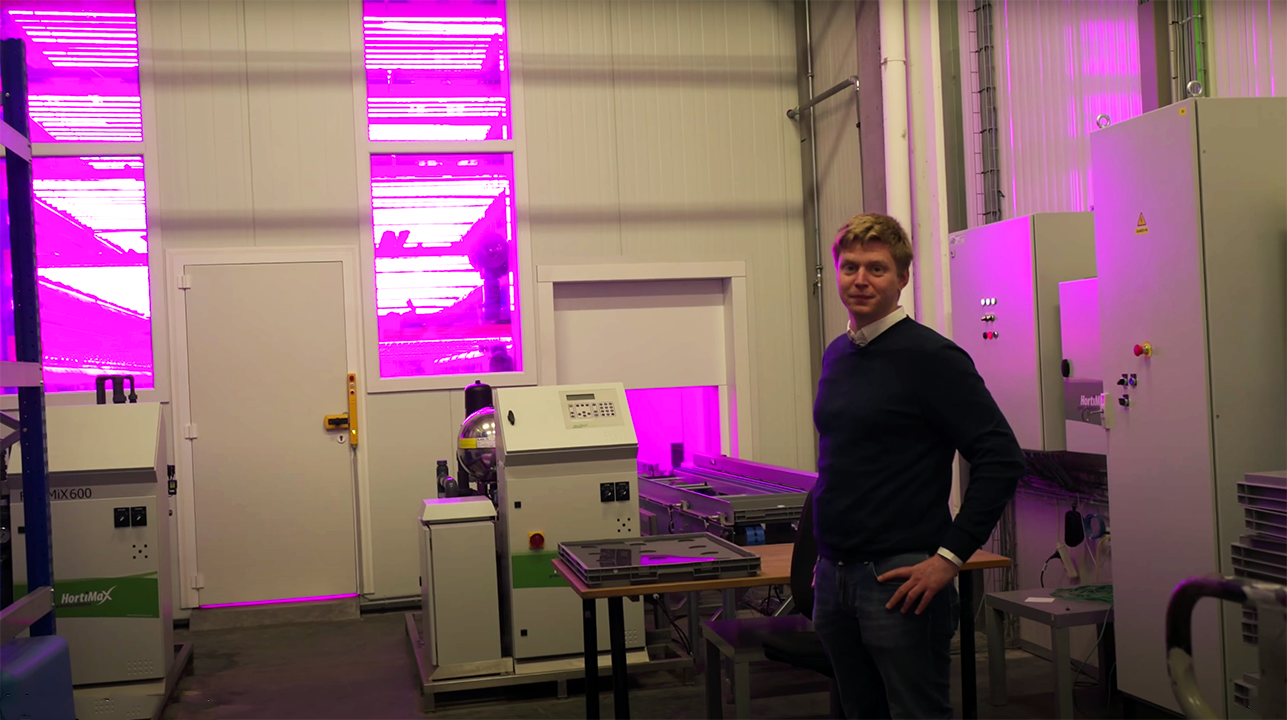 Using containers to stack high yield farms for urban produce ...