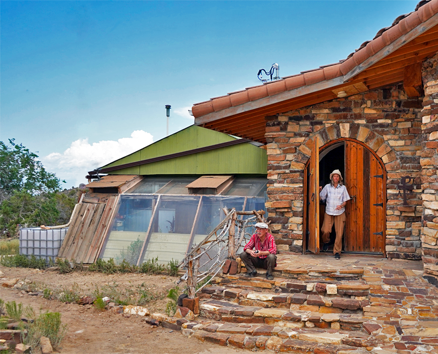 30 years self-reliant: family $10K/year homestead & dugout – *faircompanies