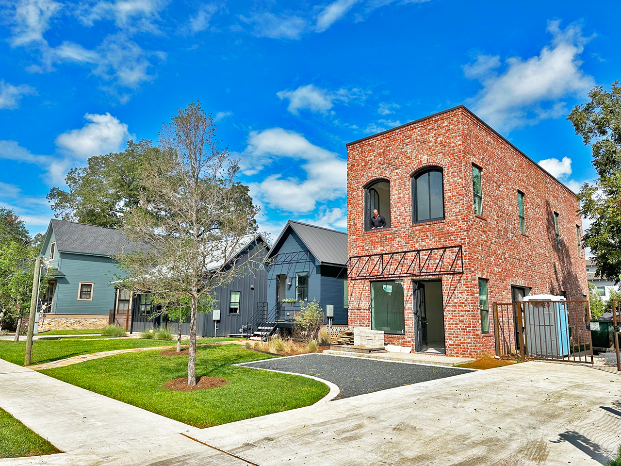Turns empty lot into Pocket Neighborhood of 4 shotgun houses ...