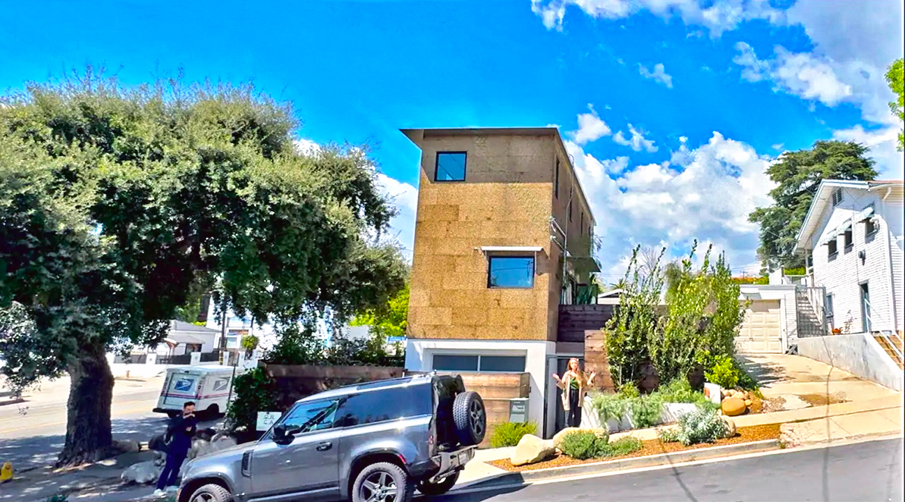 Tiny lot, grand comfort: Skinny home + 2 yards as designer’s live-work ...